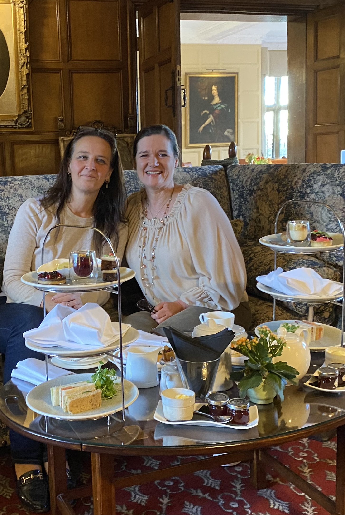 A Festive Afternoon Tea at Buckland Manor ∙ A Tale of Two Teas – Taste ...